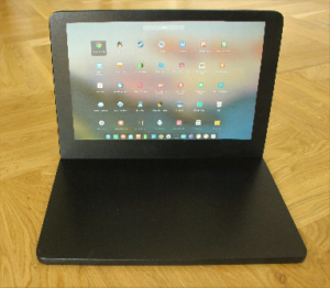 17″ Laptop Dummy Woodie; Prodcued by an Austrian social initiative ...